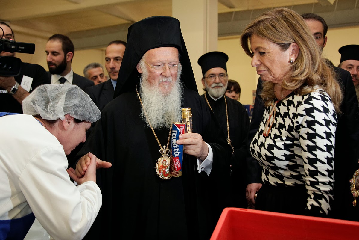 ΦΩΣ ΦΑΝΑΡΙΟΥ: Ο ΠΑΤΡΙΑΡΧΗΣ ΣΤΟ ΕΡΓΟΣΤΑΣΙΟ ΜΠΙΣΚΟΤΩΝ ΠΑΠΑΔΟΠΟΥΛΟΥ ΣΤΗ ...