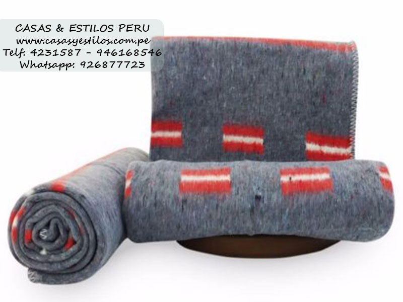 EQUIPAMIENTO HOTELERO: Frazadas