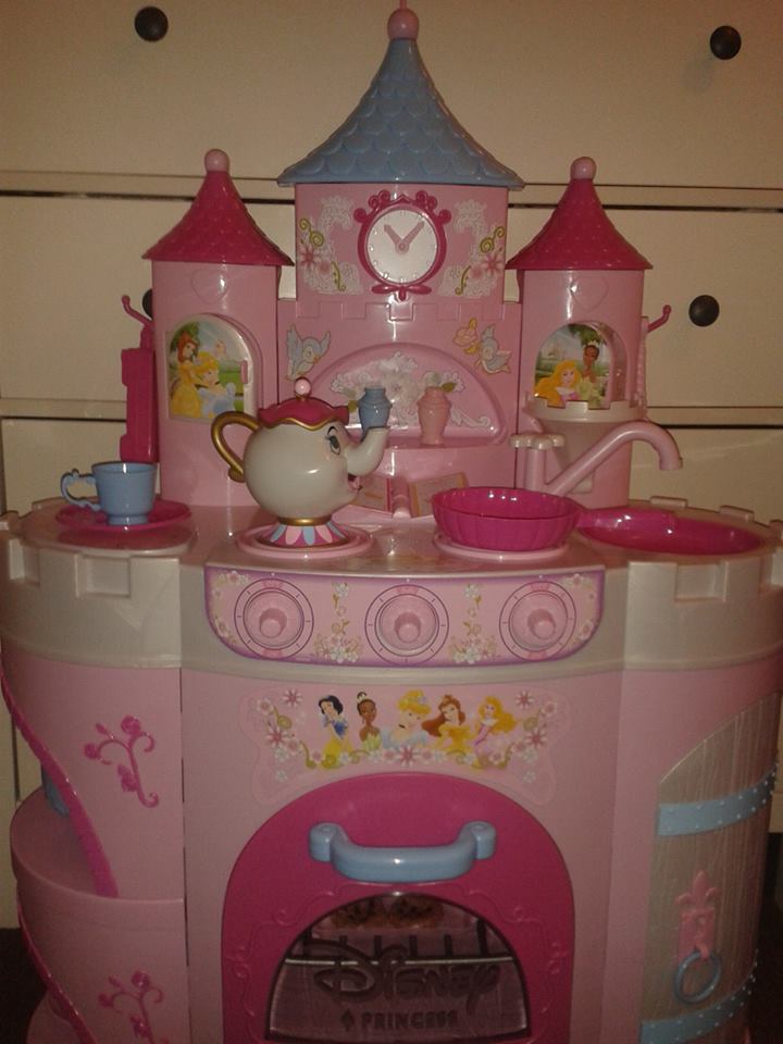 B u b b a B l o g . c o . u k: Toys R Us Disney Princess Kitchen