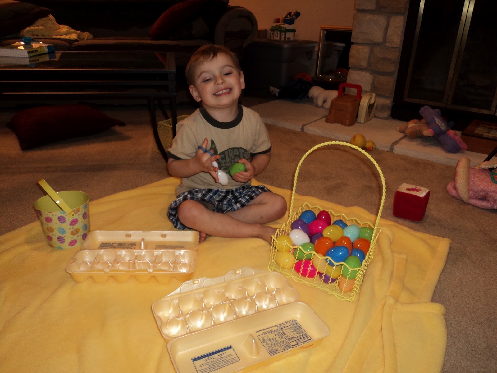 Scoops of Heaven: Easter egg play