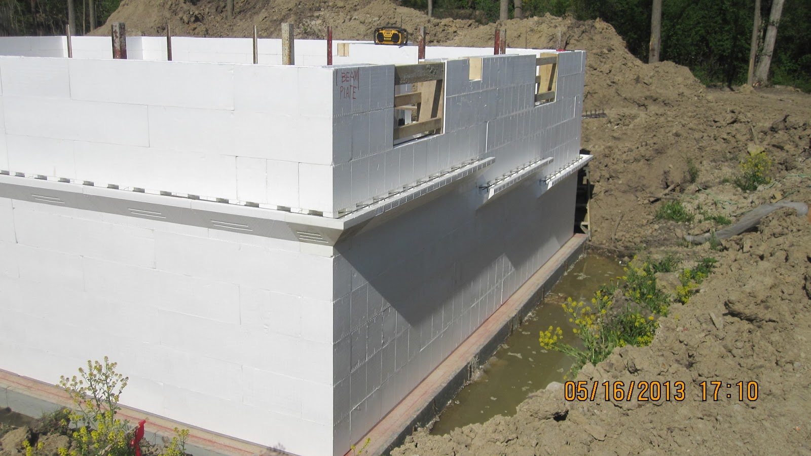 Energy Efficient Building Network: Installing Insulating Concrete Form ...