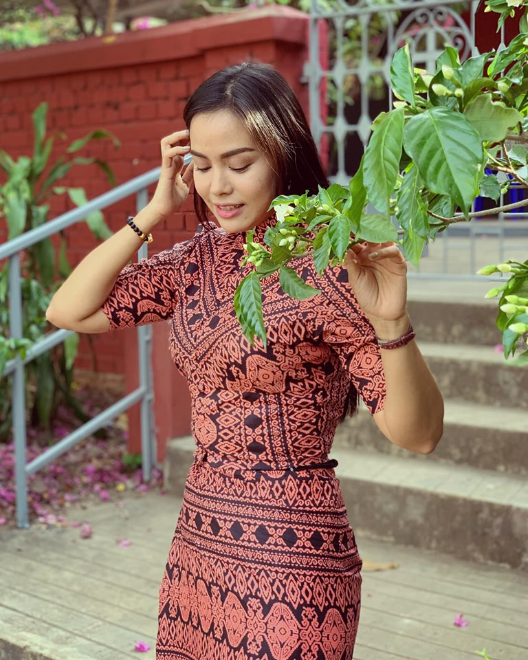 Ma Aye Thaung say the love story - 18 - Myanmar Celebrity Photo Albums