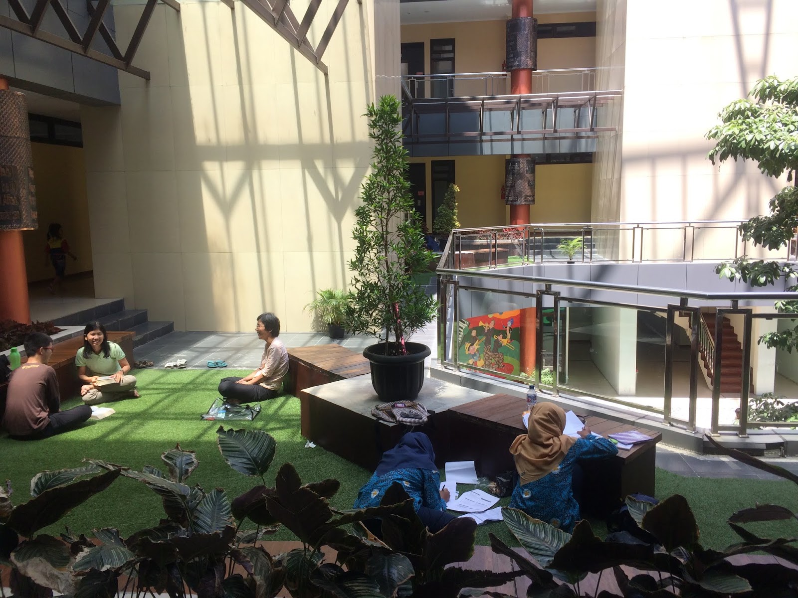 EMERENSIATANGKAS: Grahatama Pustaka Yogyakarta