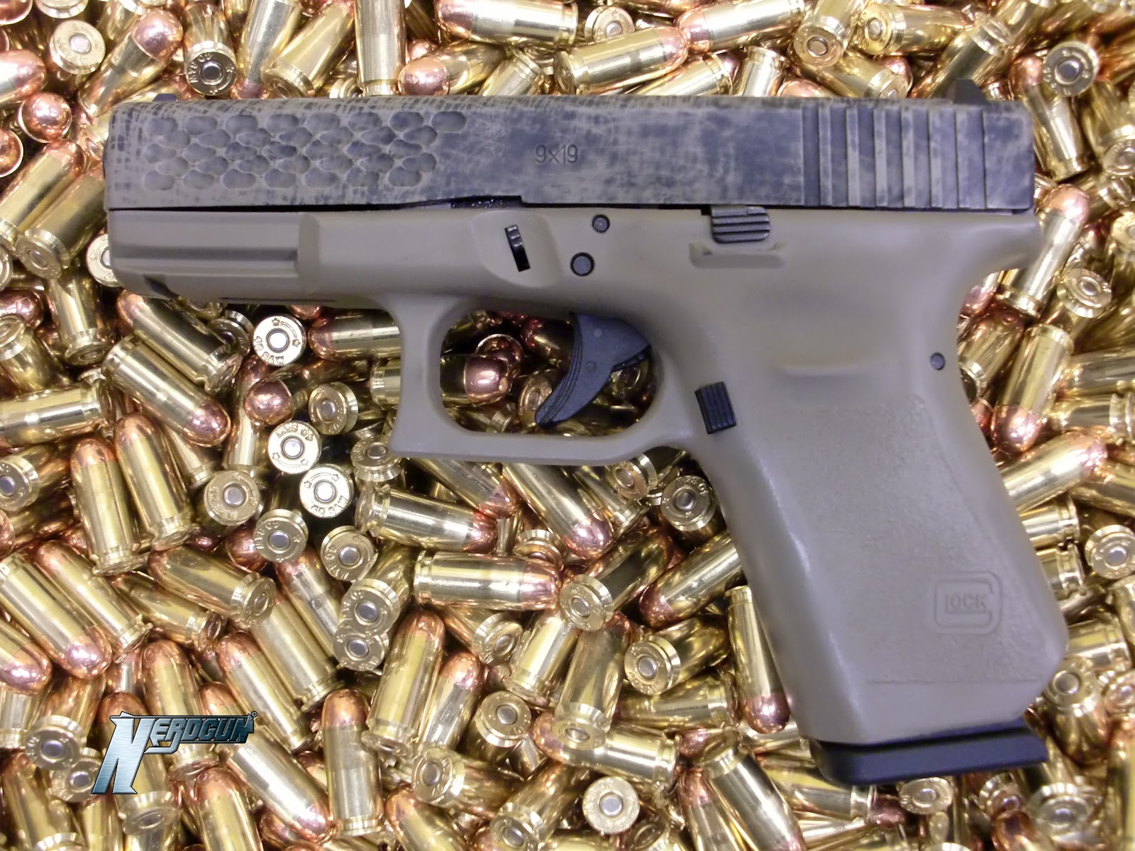 Glock 19 Wallpaper - HD Desktop Wallpapers