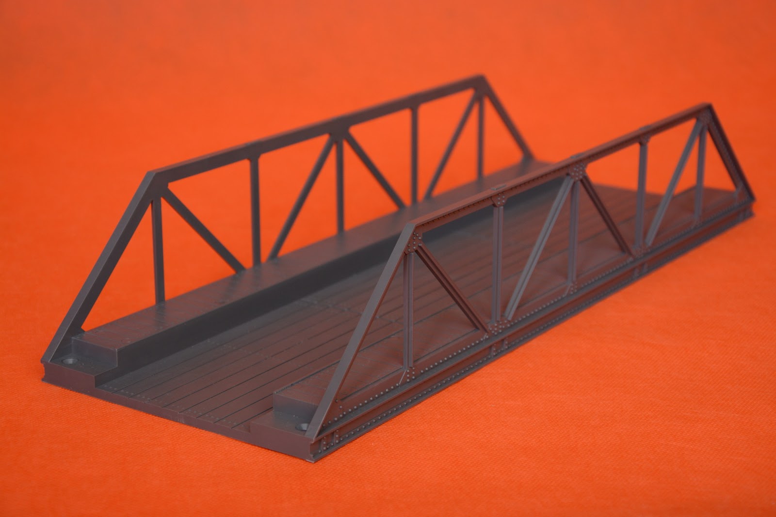 My Miniature Worlds: LGB 50600: G-Scale 450mm long truss bridge