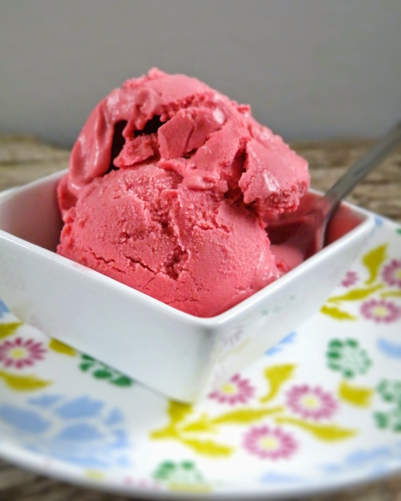 Vittles and Bits: Red Velvet Frozen Yogurt