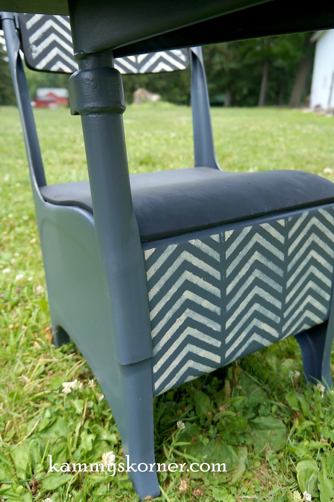 Kammy's Korner: Vintage School Desk Makeover