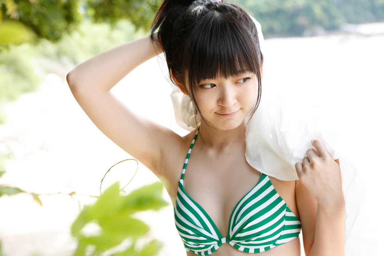 Suzuki Airi in green bikini | Bukan Bokep Hot