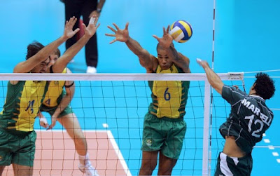 Pengertian & Macam-macam Teknik Block (Bendungan) dalam Bola Voli ...