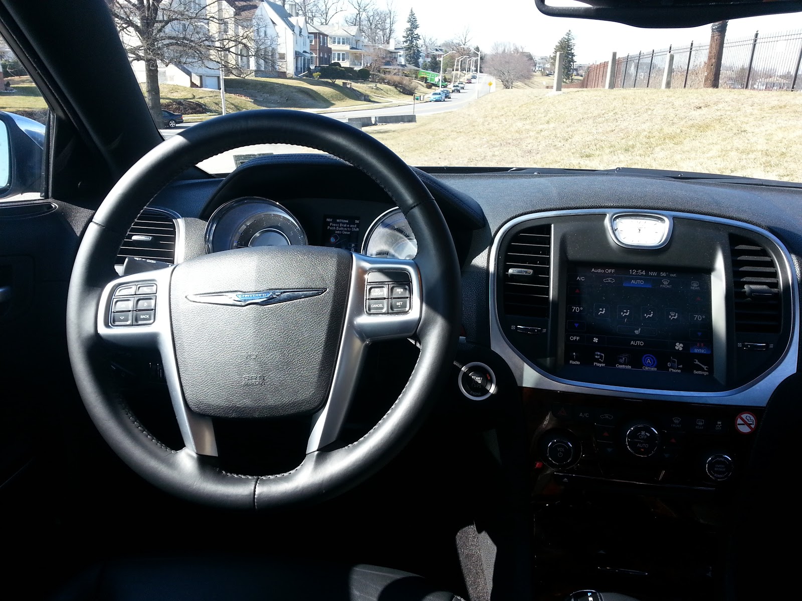 East-West Brothers Garage: Test Drive: 2012 Chrysler 300