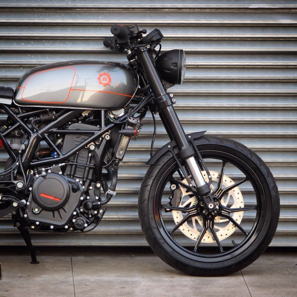 Urban KTM 390 - RocketGarage - Cafe Racer Magazine