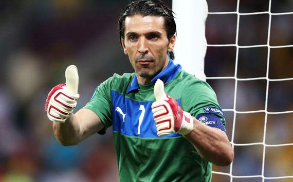 Gianluigi Buffon (Biografia y Fotos 2012)