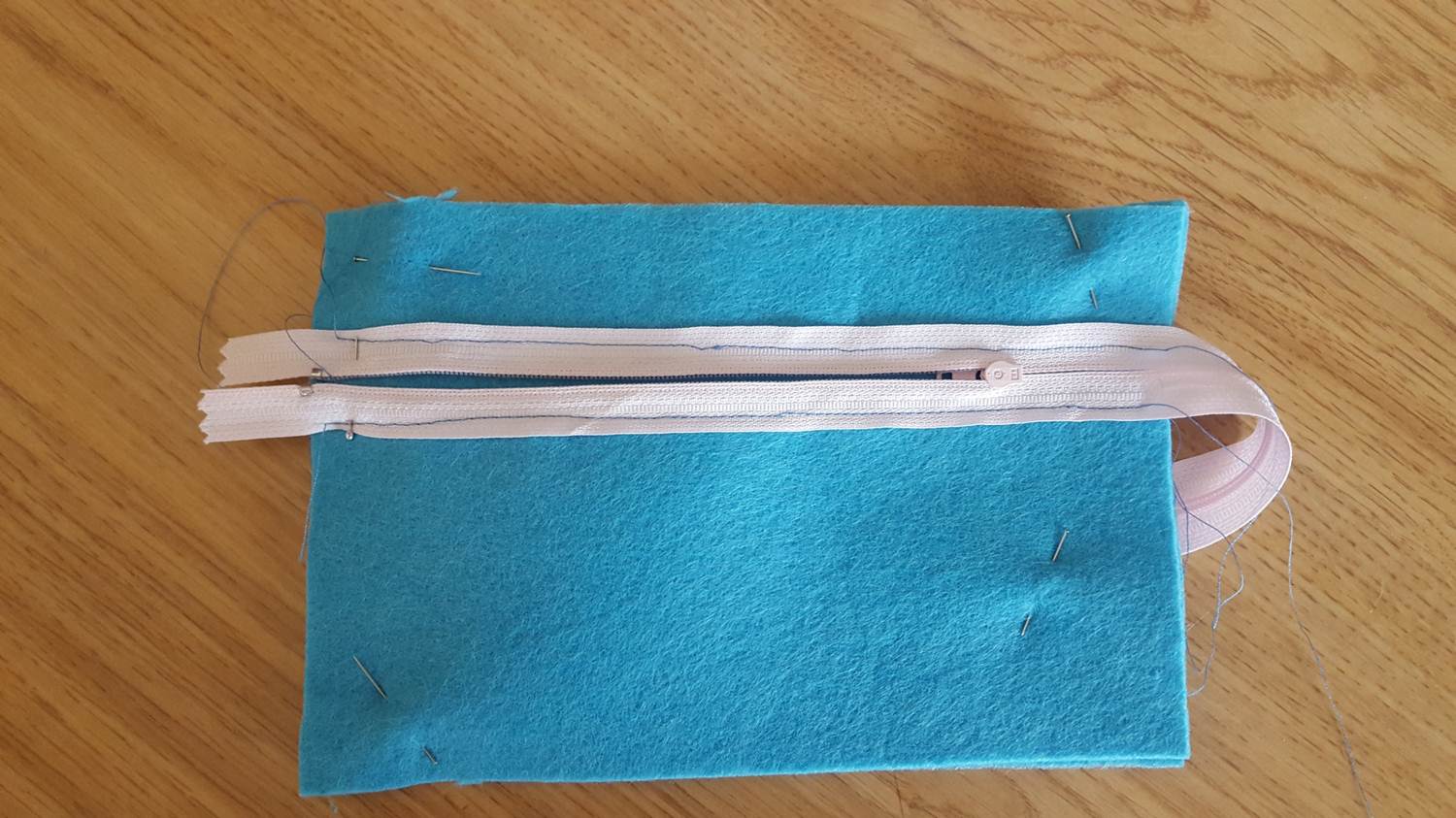 10-minutes DIY felt zipper pouch |Keeping it Real