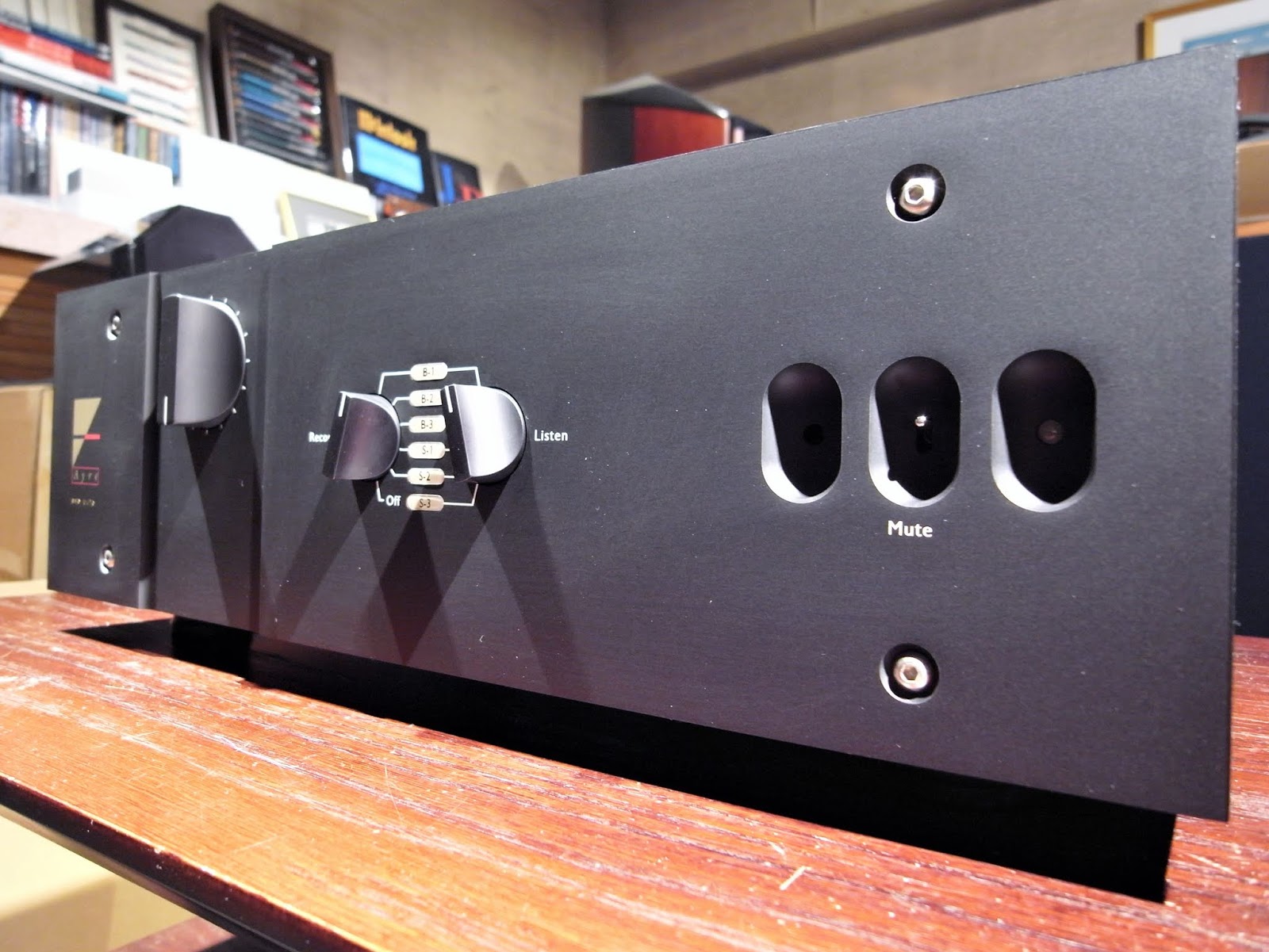 SIS AUDIO BLOG: 中古品情報 AYRE K-1XE