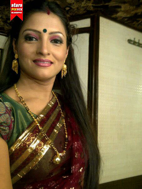 Nisha Parulekar Stunning in Saree | Cute Marathi actresses, bollywood ...