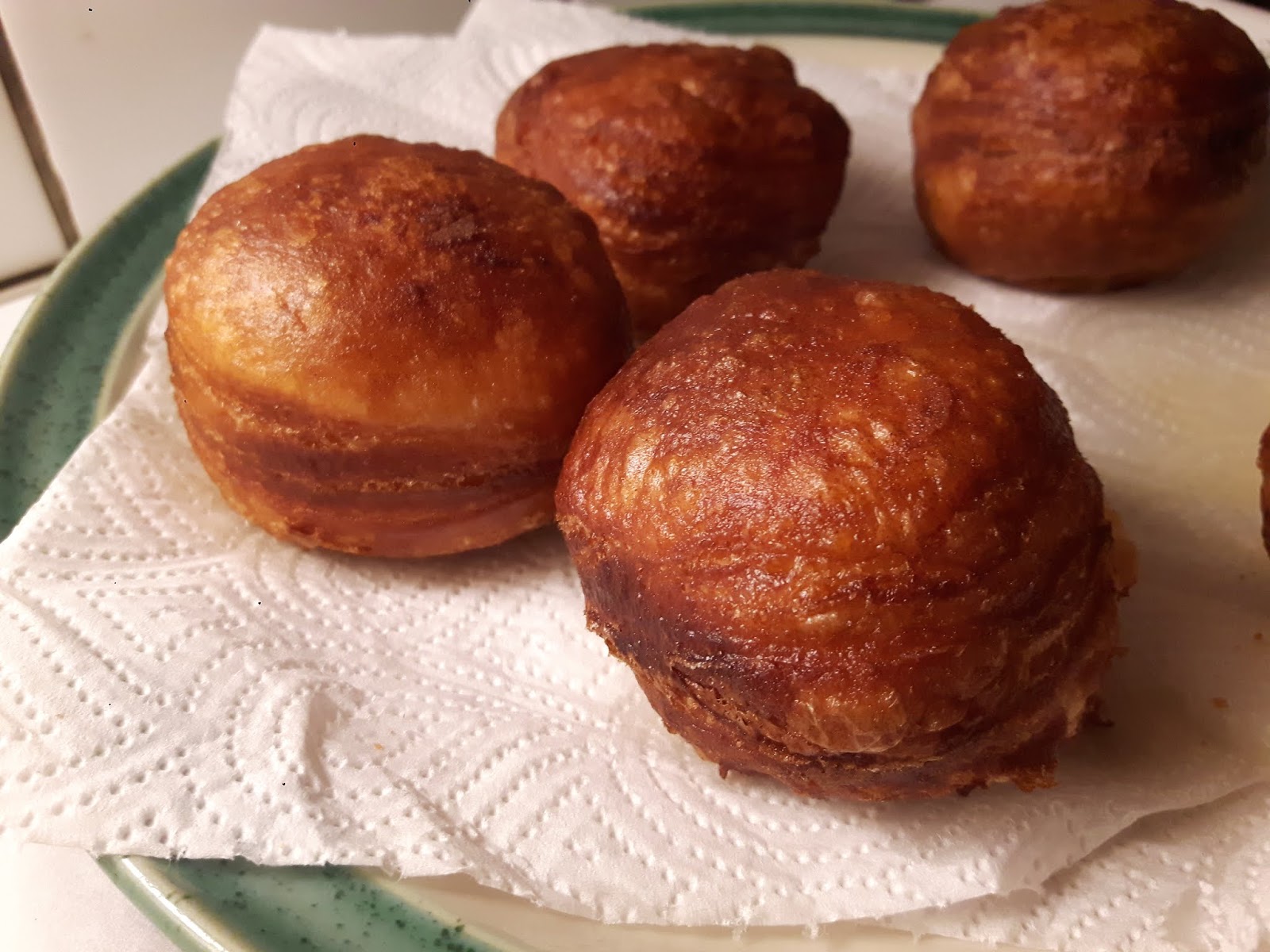 Cronut hapanjuurella