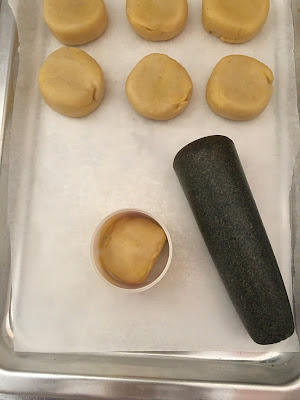 Carlaire: Hopia with sweet white onion filling