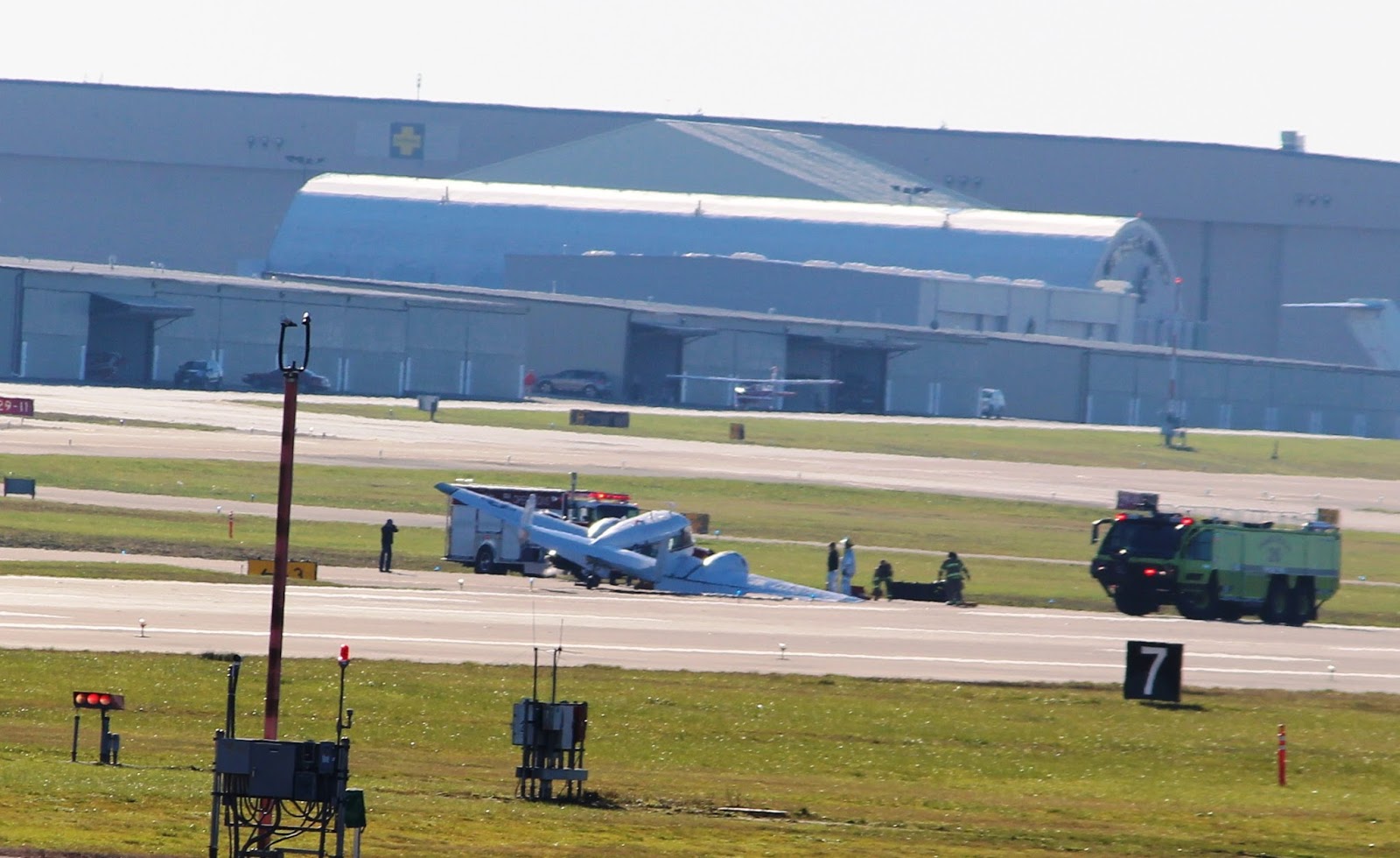 Kathryn's Report: Beech G18S, N9669R: Incident occurred November 21 ...