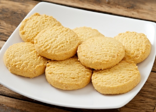 COMIDINHAS FÁCEIS E RÁPIDAS: Bolachinhas de Coco