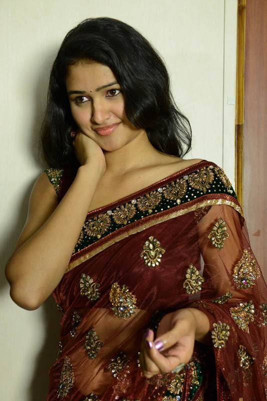 Actress Koushalya in Saree Photo Gallery ~ alzicx