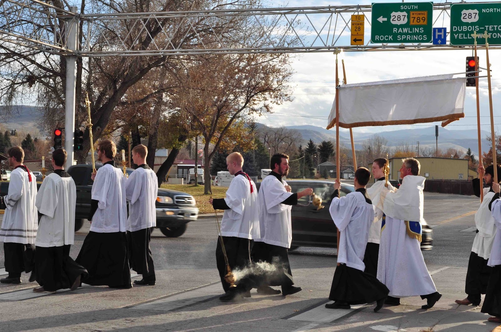 New Liturgical Movement: Eucharistic Procession for All Saints’ Day at ...