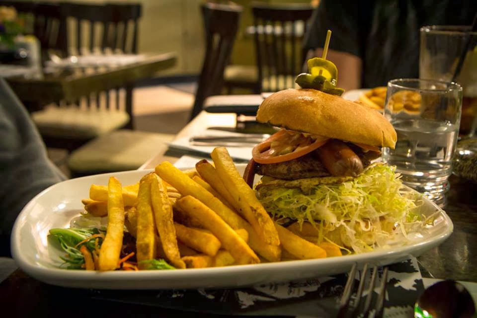 ABC Burger Club: The Tomahawk Restaurant