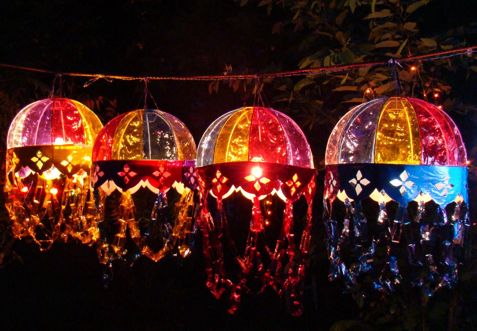 Vesak Festival In Sri Lanka All About Sri Lanka WESAK CELEBRATIONS