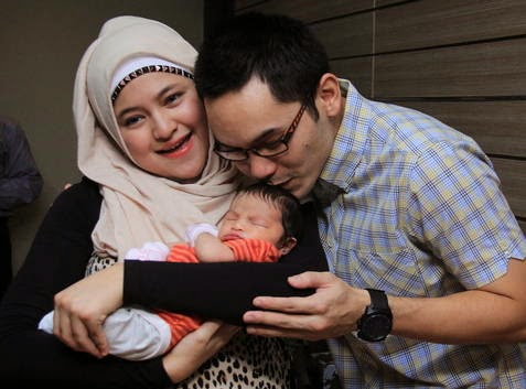 Marshanda Resmi Gugat Cerai Suami - Blue Sand