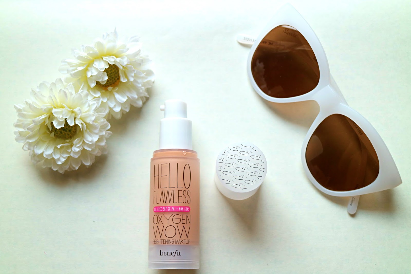 Benefit Hello Flawless Oxygen WOW Liquid Foundation and Hello Flawless ...