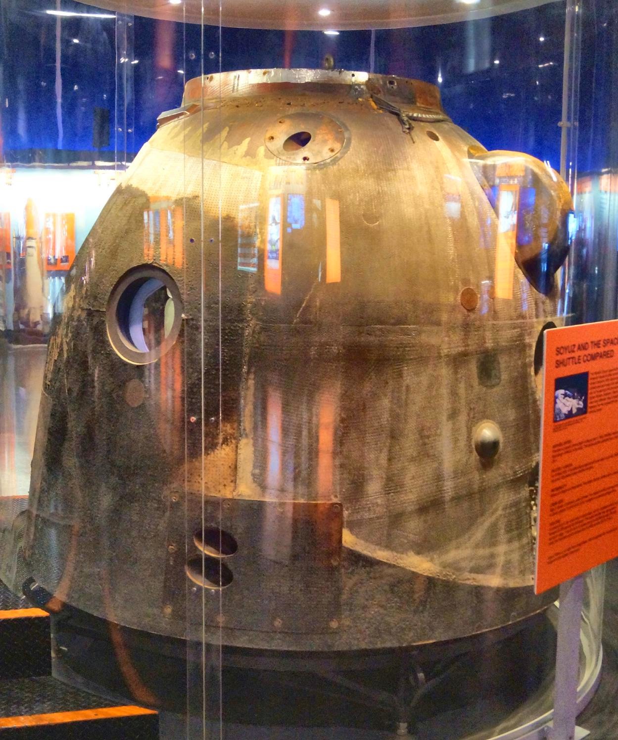 Plastic Models on the Internet: Space vehicles walkaround vol.2: Soyuz ...