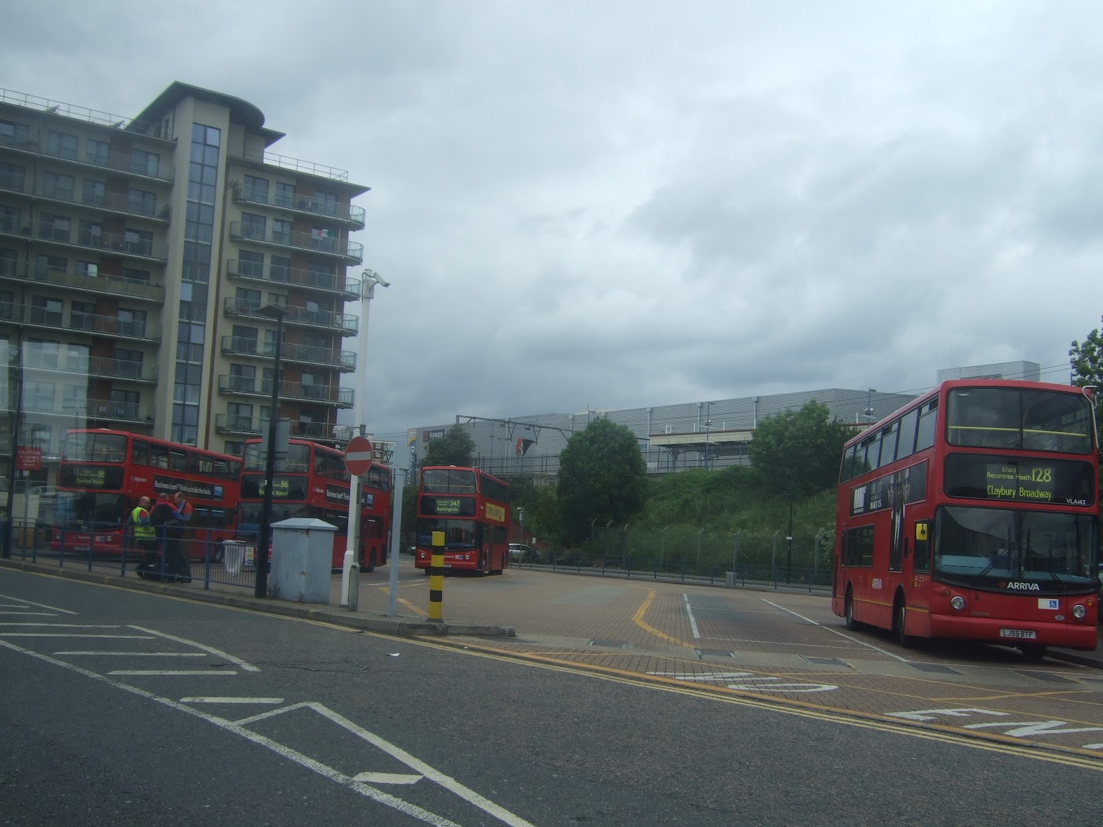 London buses one bus at a time: the return: The Number 347 Route
