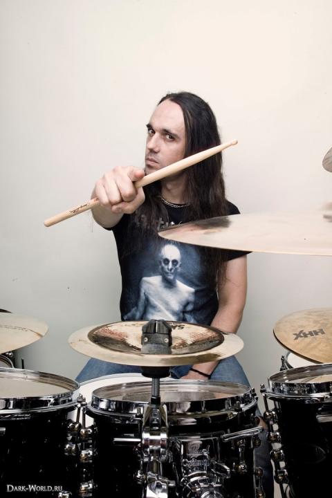 Zona Rock Dan Metal : GEORGE KOLLIAS