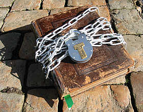 Daily Truthbase: Amos 1-5 Seeking God and Living