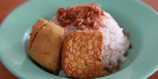 Jual Nasi Uduk Tiga Dara | Pejaten