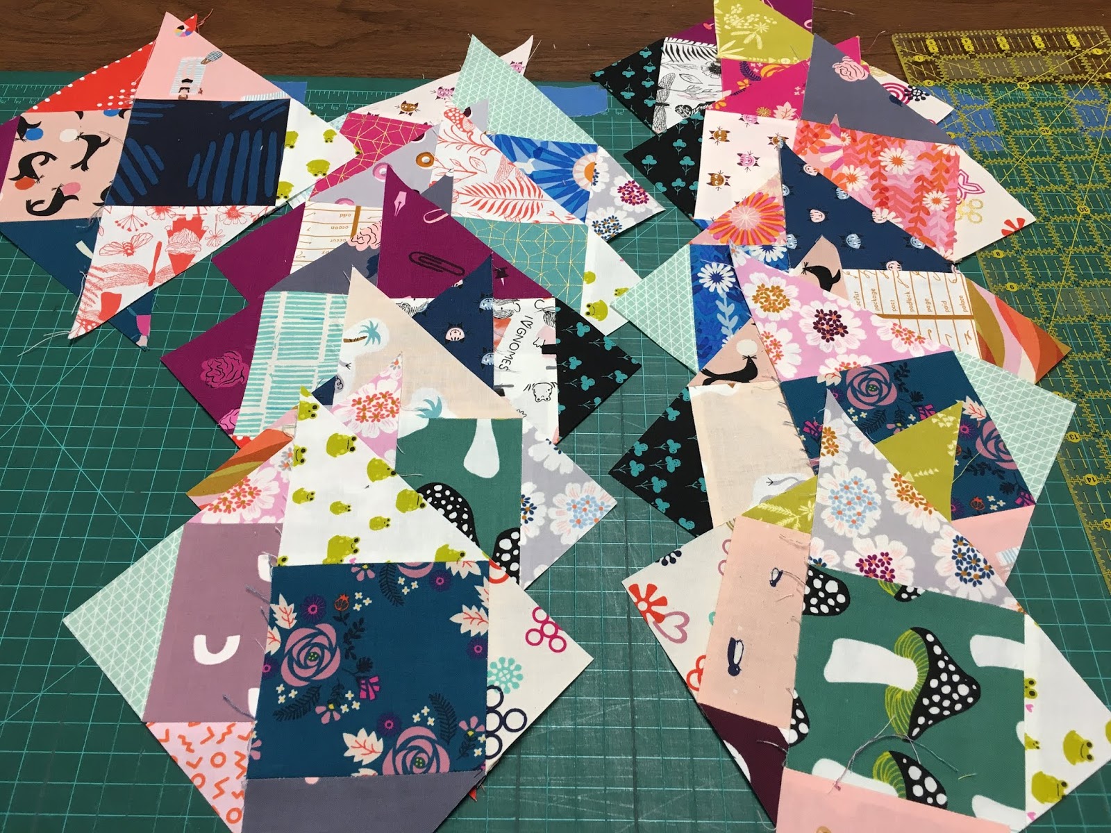 Ye Olde Sweatshop: Disappearing 9 Patch ... Diagonal Cut Tutorial (or ...