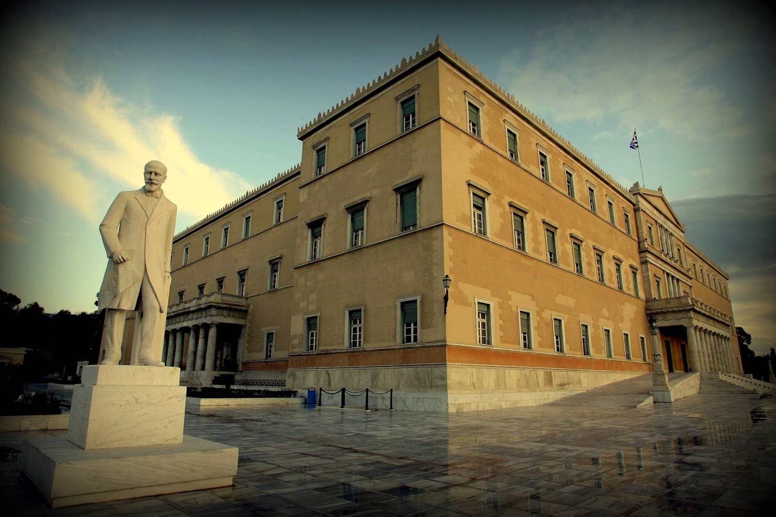 ΙΣΤΟΡΙΑ ΕΛΛΗΝΙΚΗ ΚΑΙ ΠΑΓΚΟΣΜΙΑ : Η ΣΥΝΤΑΓΜΑΤΙΚΗ ΙΣΤΟΡΙΑ ΤΗΣ ΕΛΛΑΔΟΣ ...