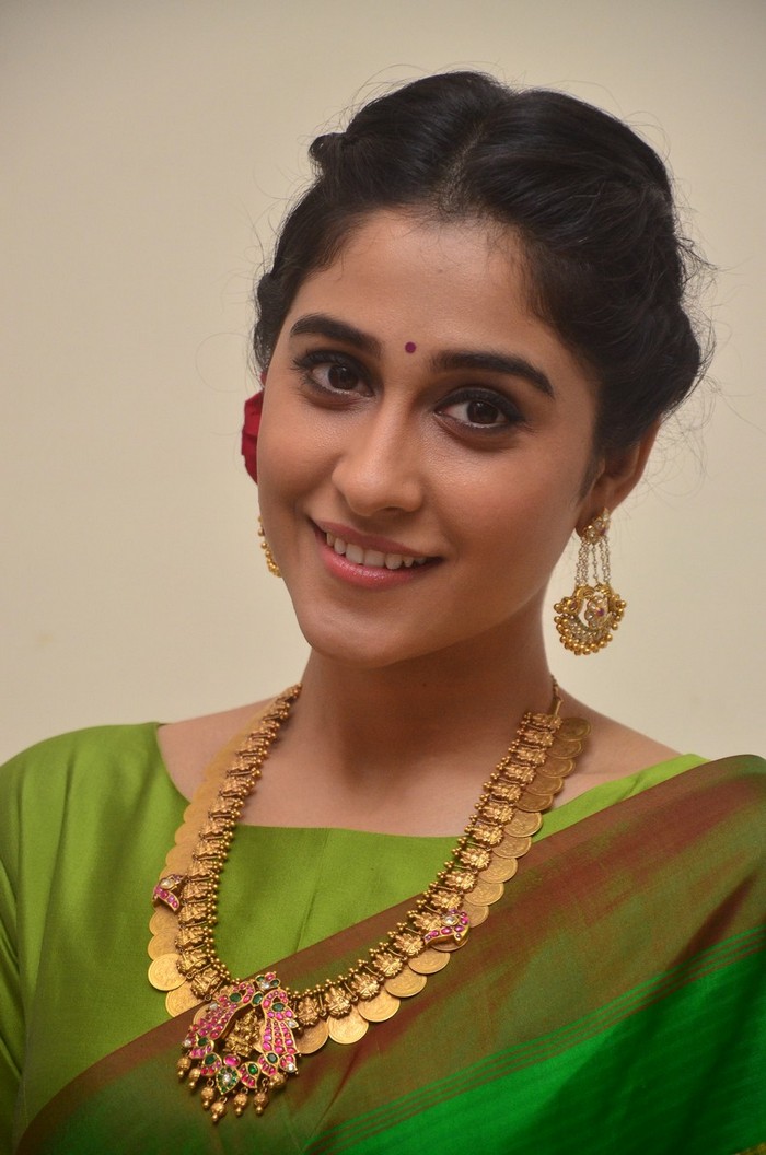 Regina Cassandra At Shankarabharanam Awards 2017 Stills