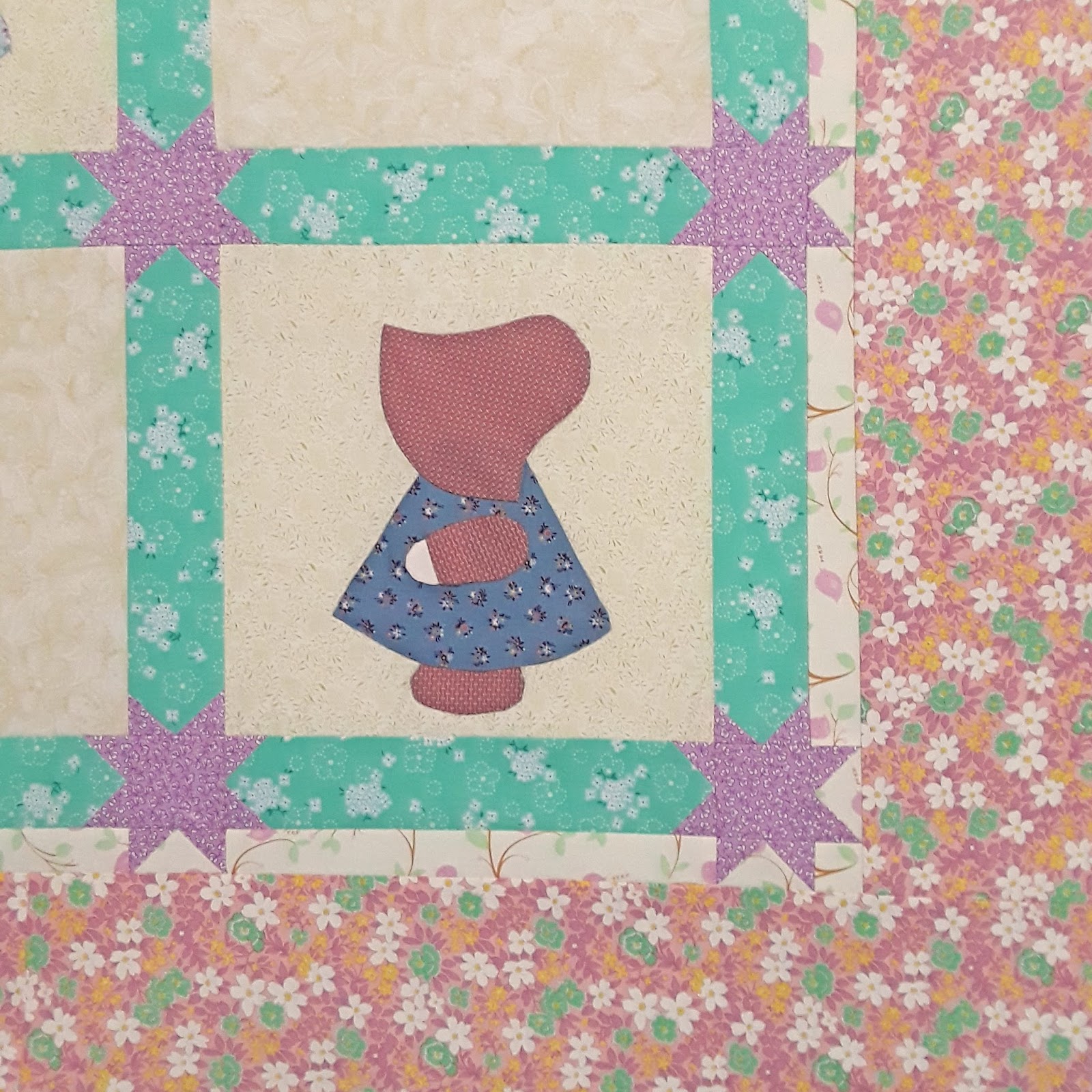 Rebecca's Quilting: SUN BONNET SUE - RETRO QUILT