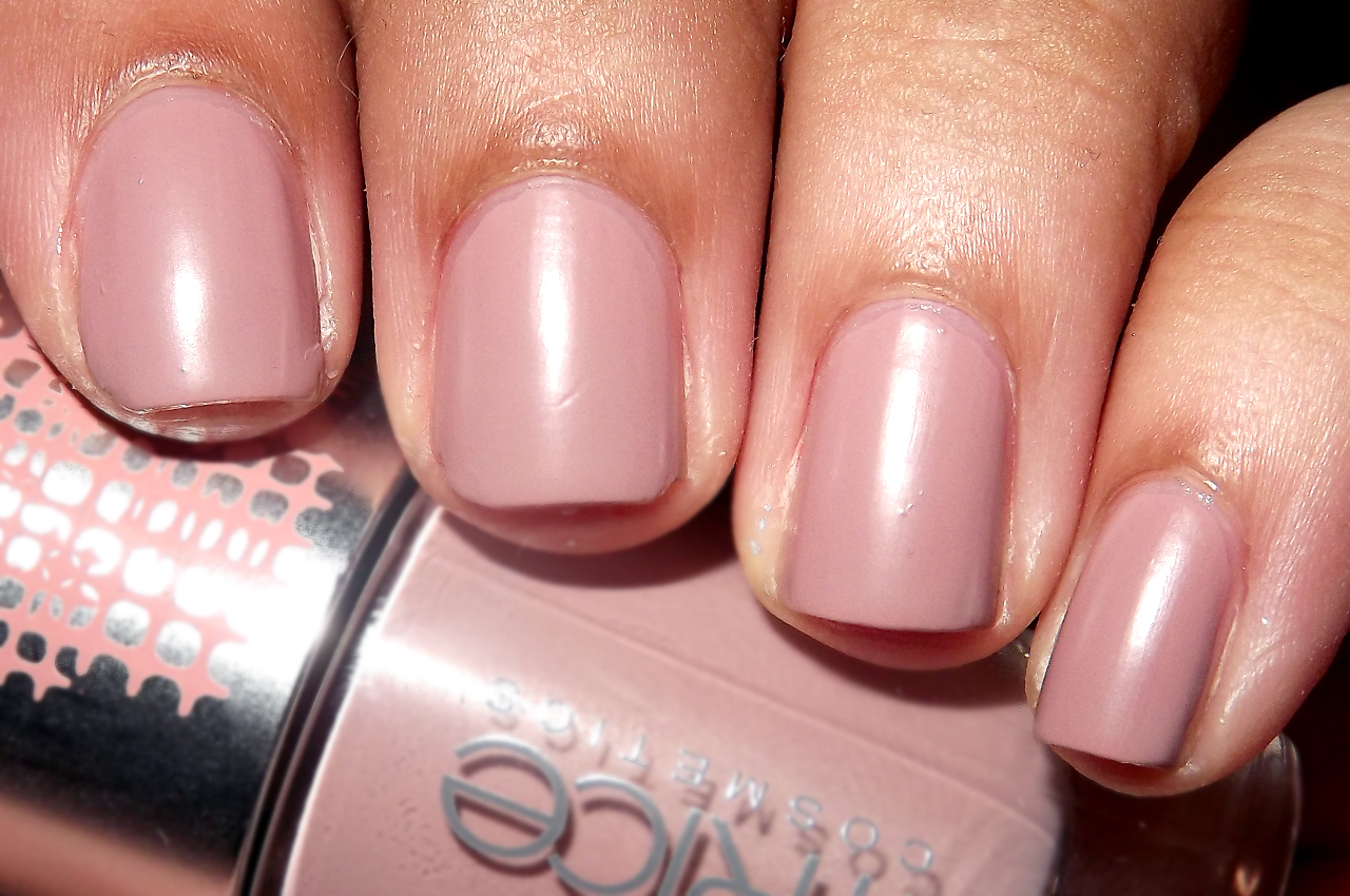 fyeahilovenails: Catrice feMALE LE; Swatches