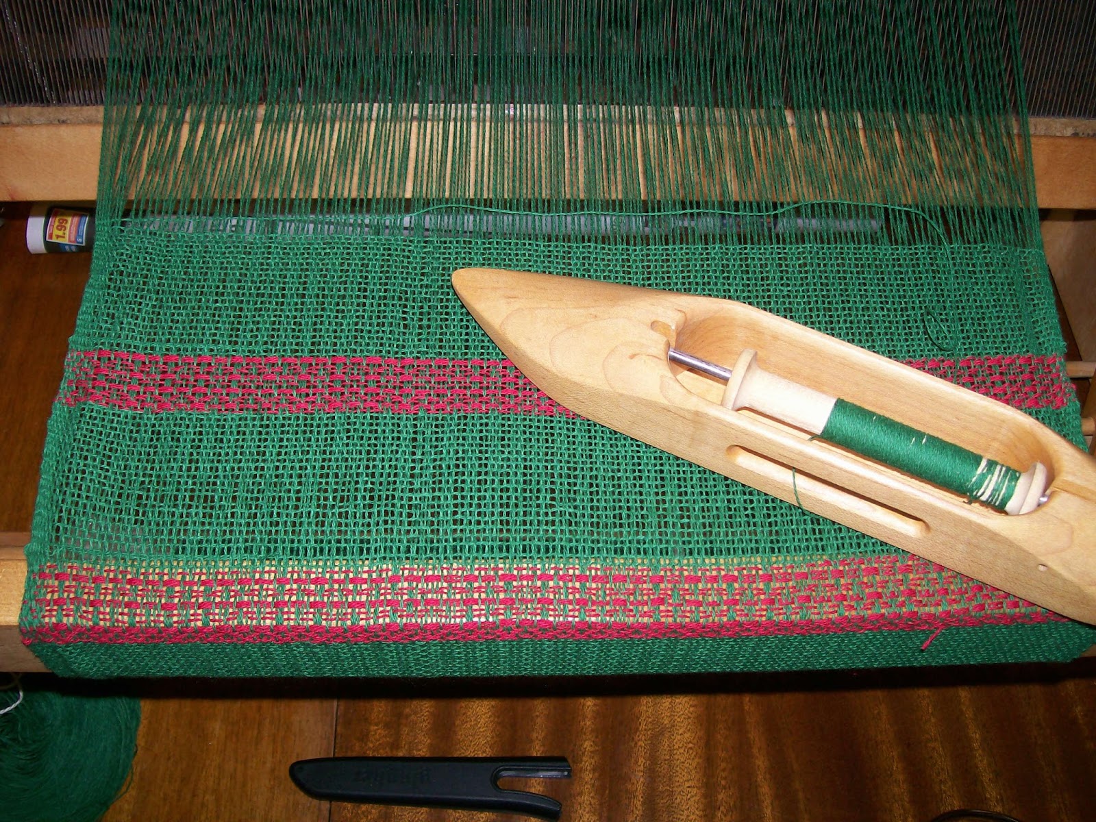 Weaving Basics, Step 3: Weaving | Beth's Bobbins