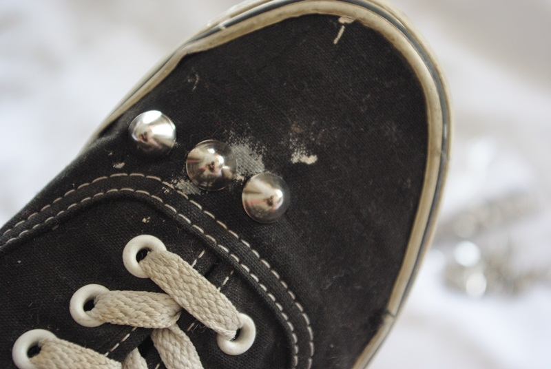 What the... DIY!: Studded Vans