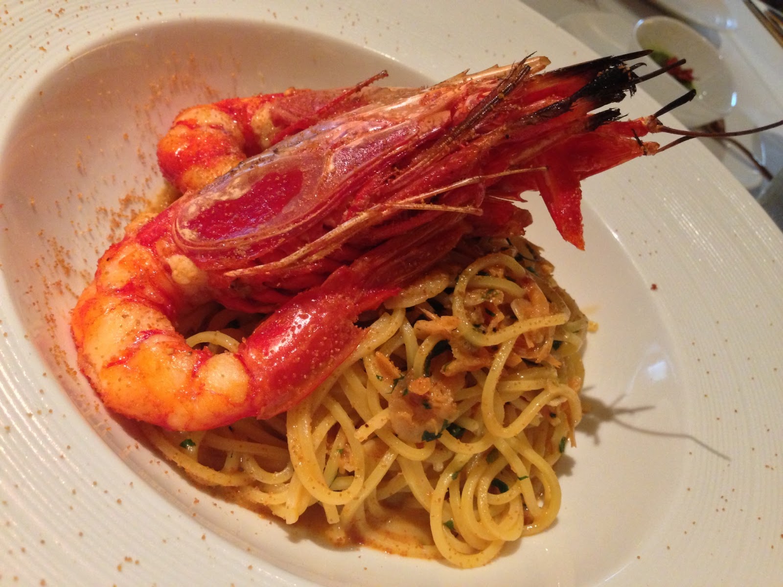 吃喝玩樂 - Diary of a Growing Boy: Red, red prawn