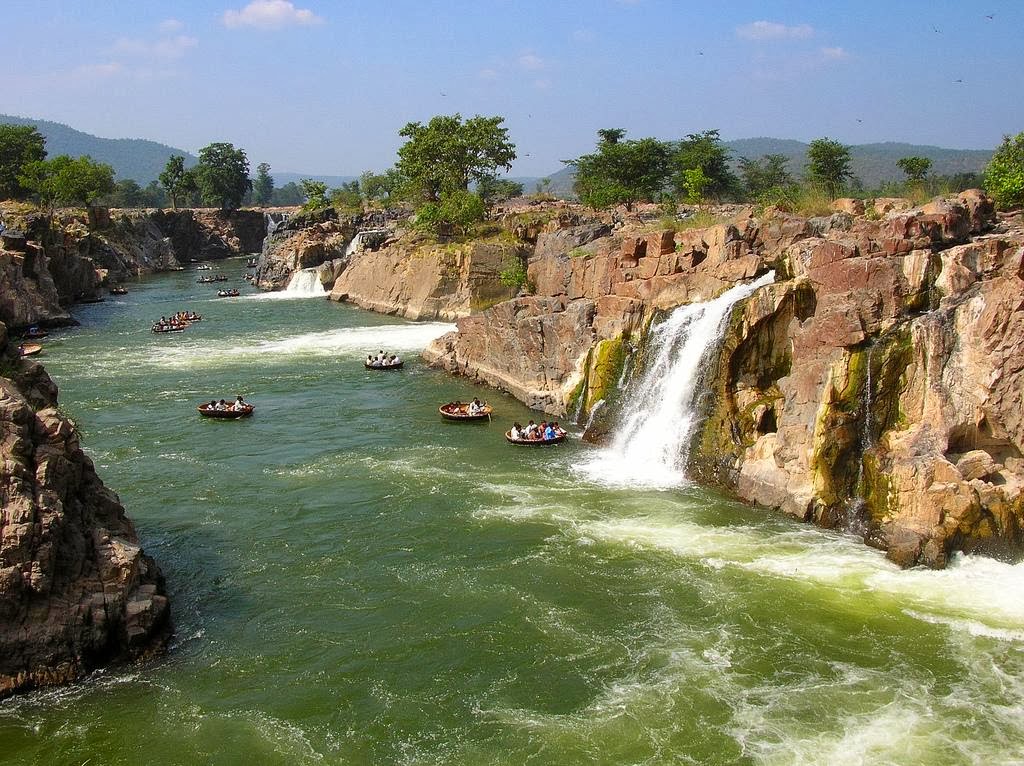 Tamilnadu Tourism: Hogenakkal Falls or Hogenakal Falls