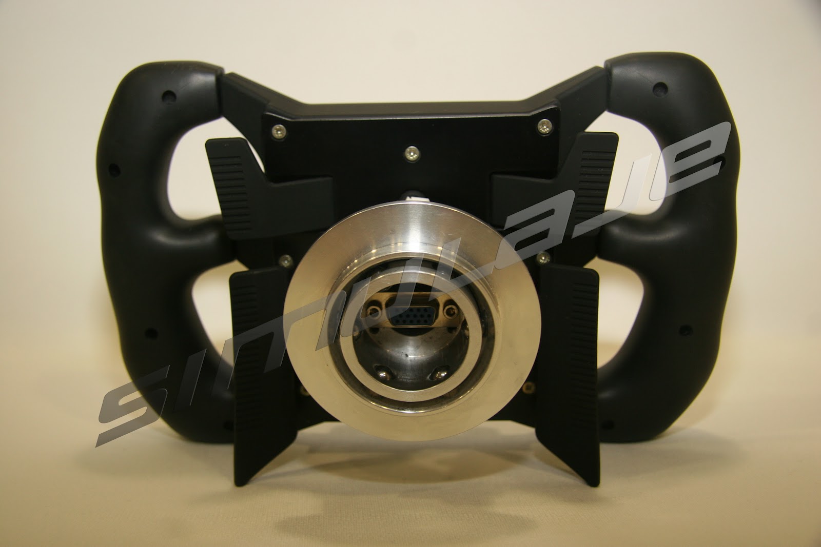 SIMULAJE: Volante SteelSeries SRW-S1