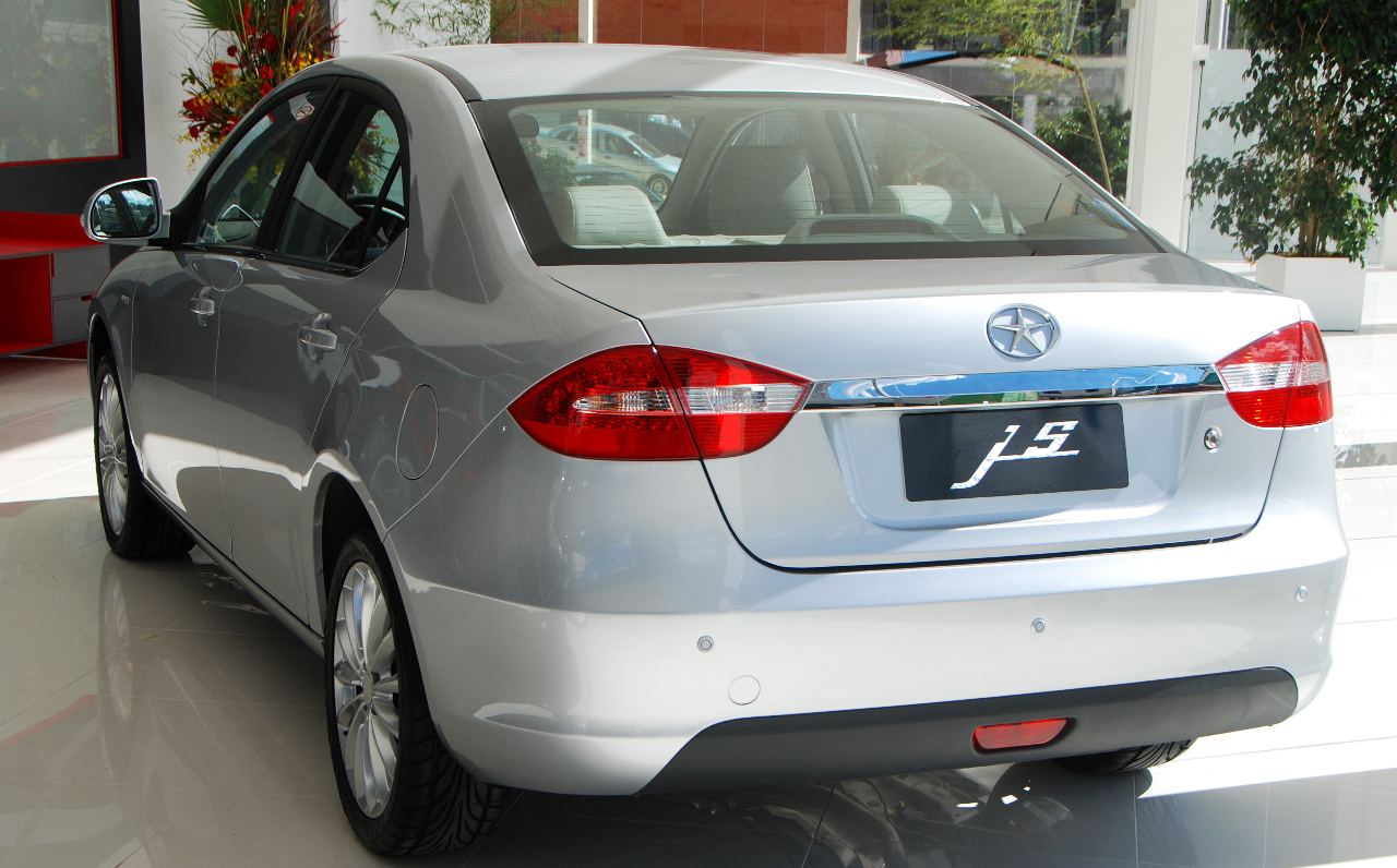 Ação e Reação: JAC Motors Hefei inaugura loja apresentando novo modelo