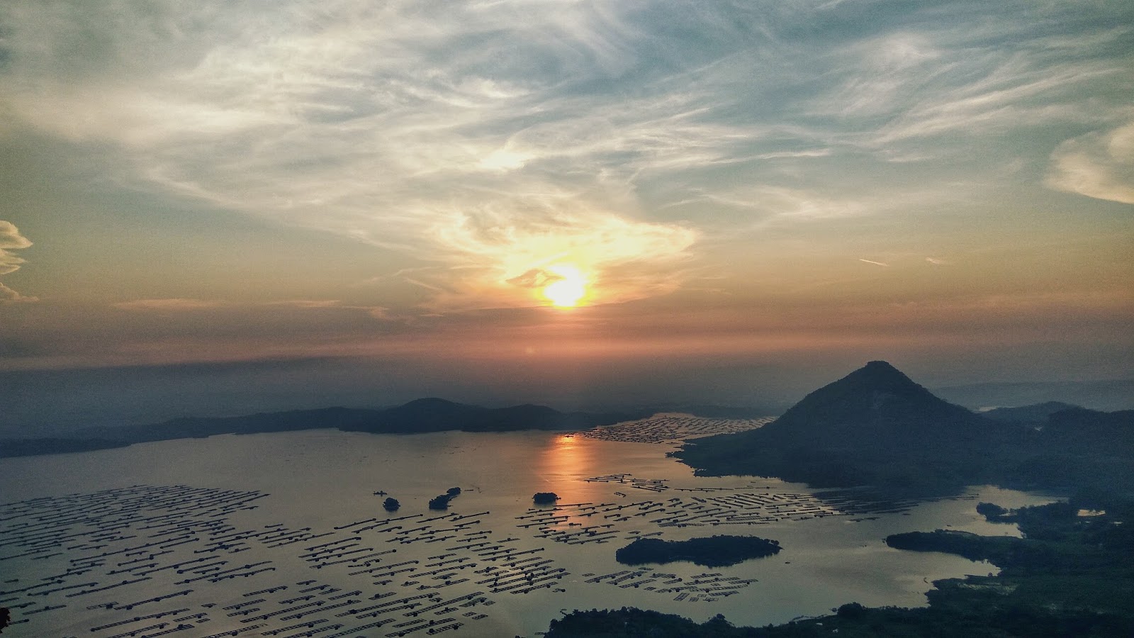 Gunung Lembu Purwakarta - Jawa Barat | Pendakian Pertama Bikin Ketagihan