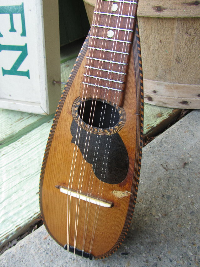 c.1915 Giuseppe Quaglia Pocket Mandolin