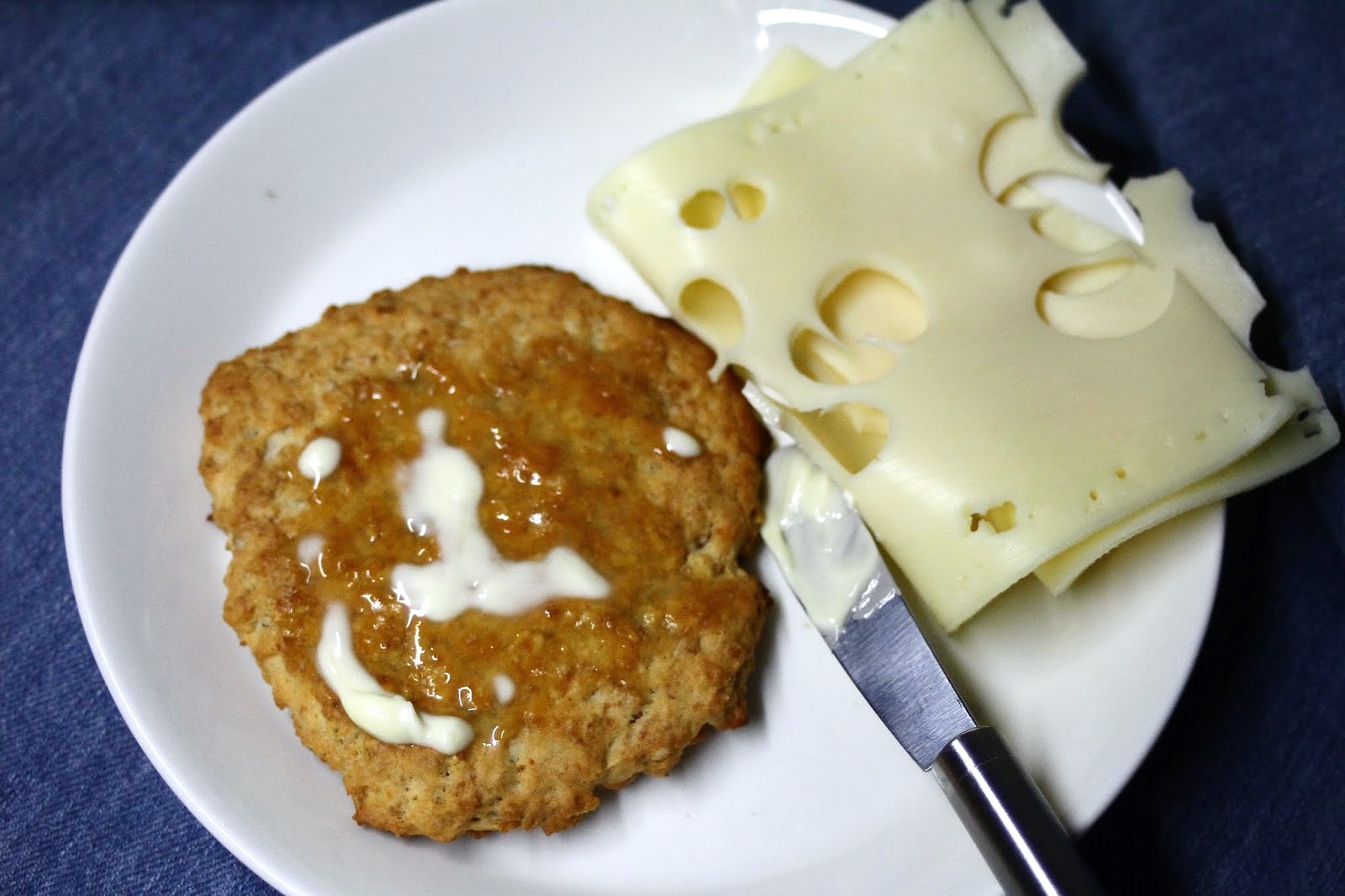 epätrendikäs ruokablogi: Kaurateeleivät