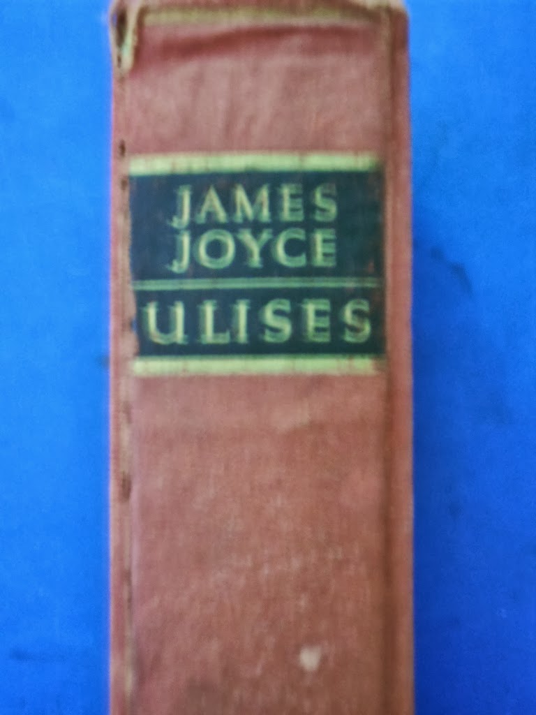 LA PLUMA LIBROS: ULISES JAMES - JOYCE