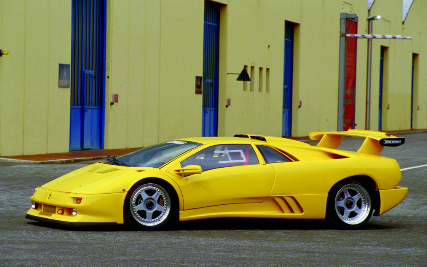 Lamborghini Diablo tuning pics